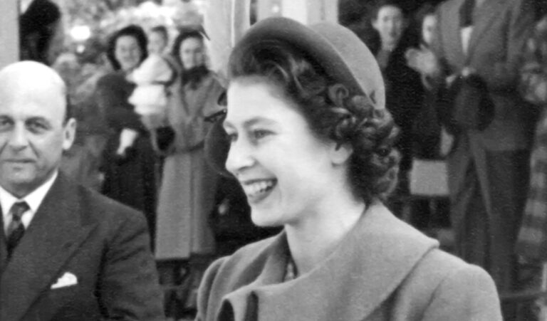 WORLD MOURNS PASSING OF QUEEN ELIZABETH II | Dolce Luxury Magazine
