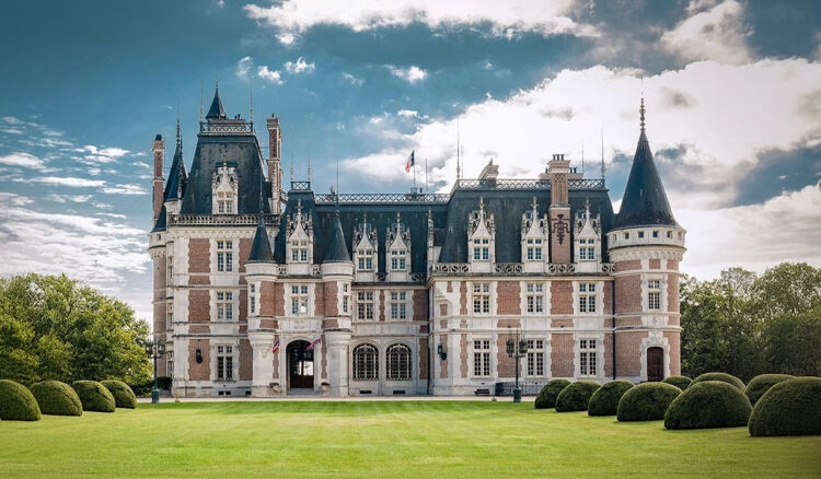 Loire Château: A French Fairy Tale Comes To Life - Dolce Luxury Magazine